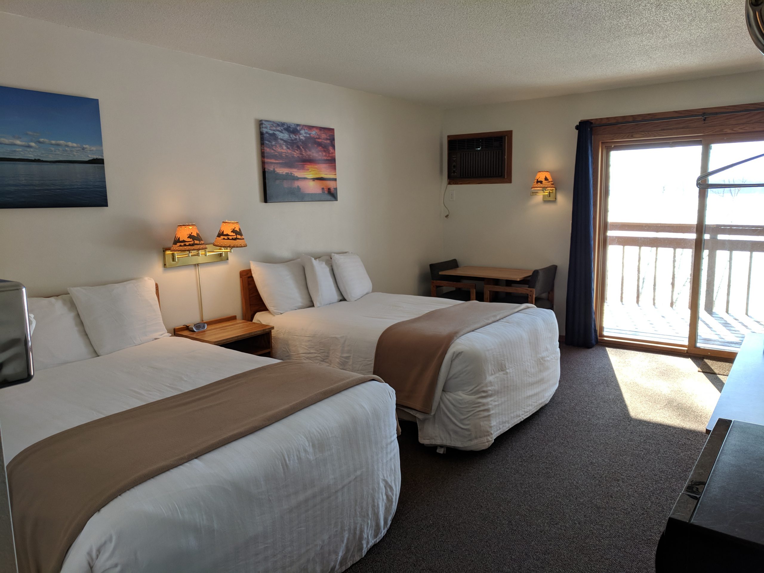 Hotel – Deerfoot Lodge & Resort